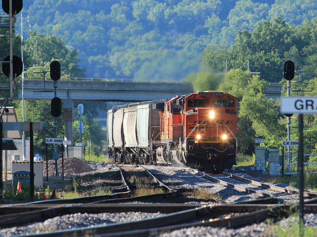 BNSF 9094